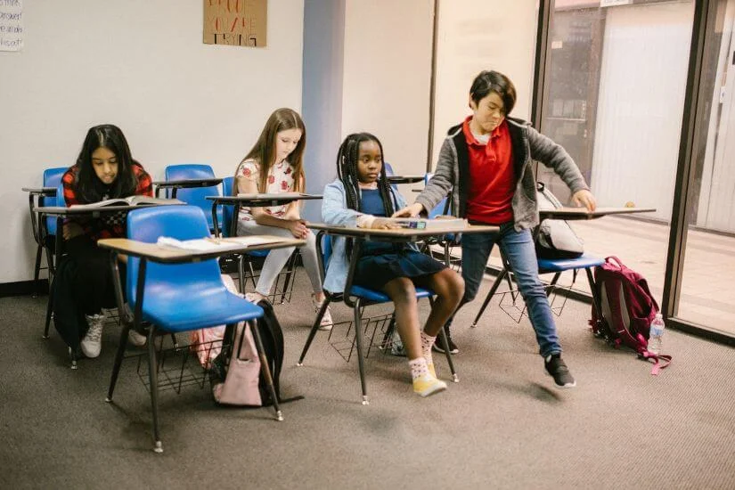 Bullying físico: Qué es, ejemplos y cómo prevenirlo